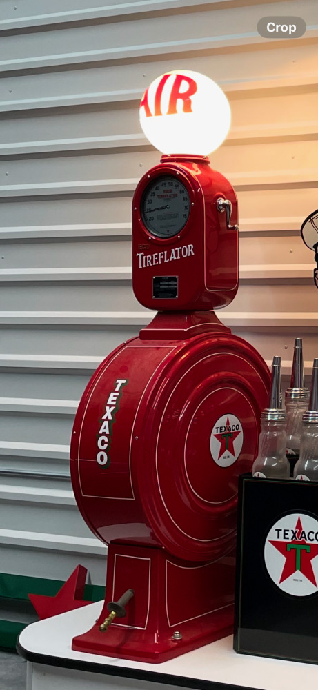#M234 - TEXACO Branded Pop-up Gas Station with Island | MAG Auctions