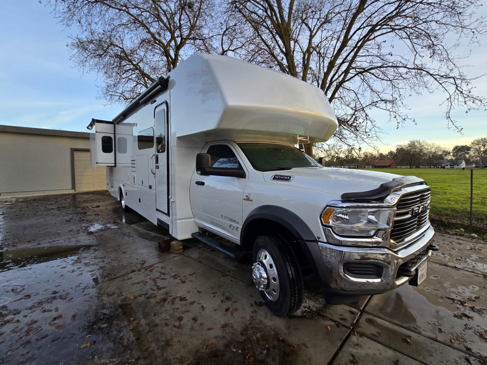 #423 - 2020 Dodge Ram 5500 4x4 RV | MAG Auctions