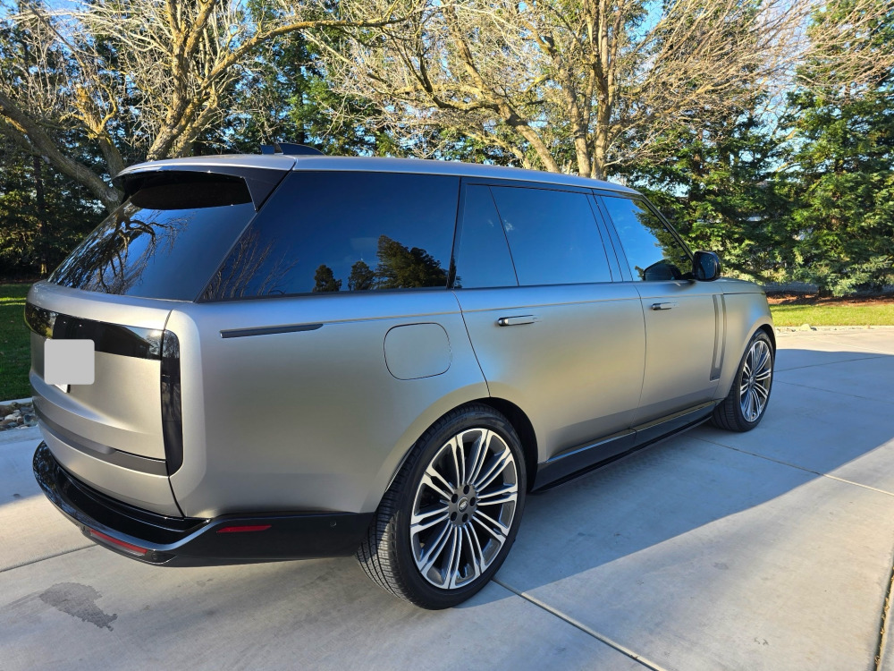 #179 - 2024 Land Rover Autobiography | MAG Auctions