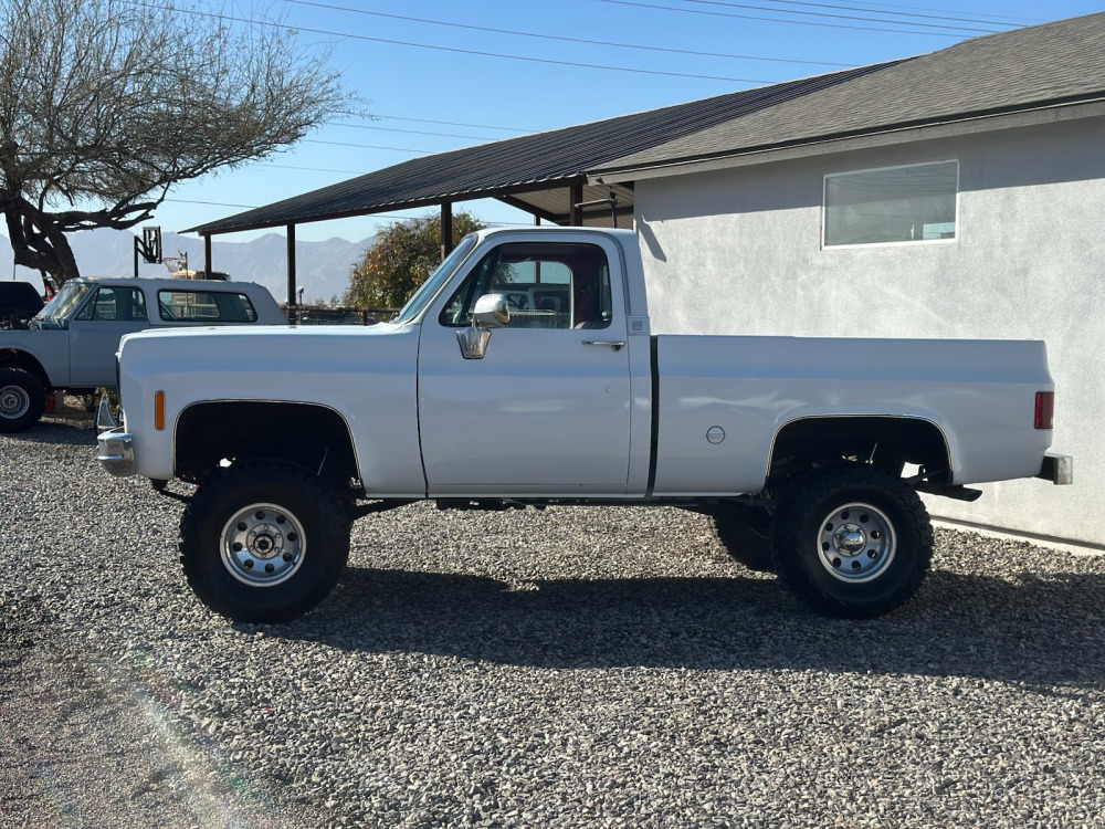 #533 - 1977 Chevrolet K10 4x4 Short Box Pickup | MAG Auctions