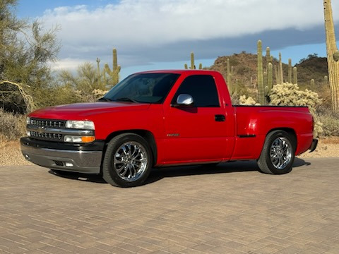 #551 - 2000 Chevrolet Short Box Pickup | MAG Auctions