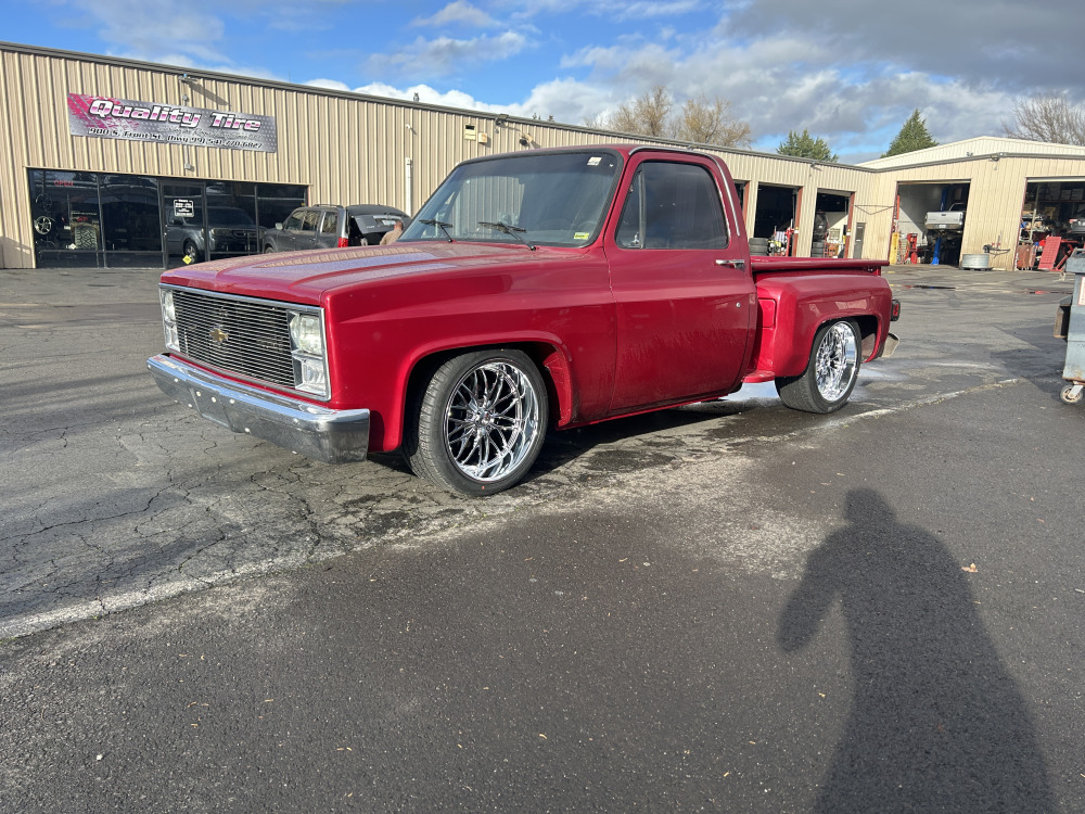 #610 - 1982 Chevrolet C10 Custom Stepside PU | MAG Auctions