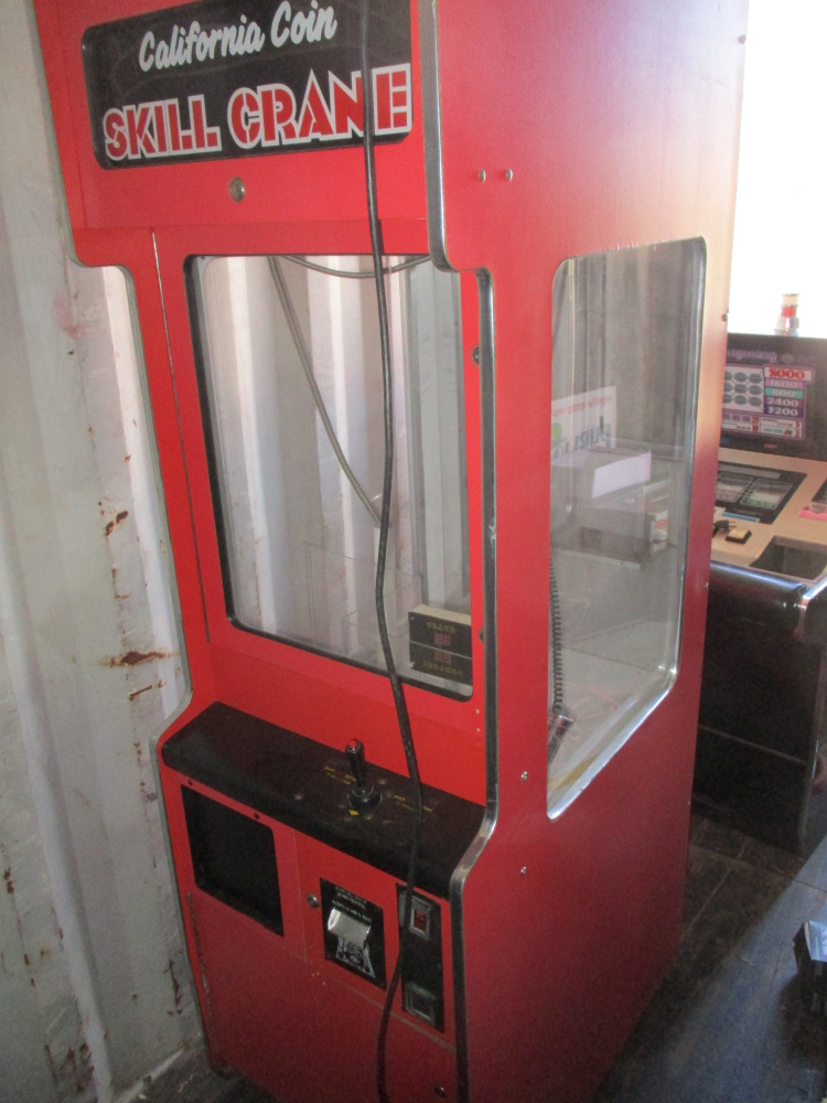 #M113 - Crane Arcade Machine | MAG Auctions