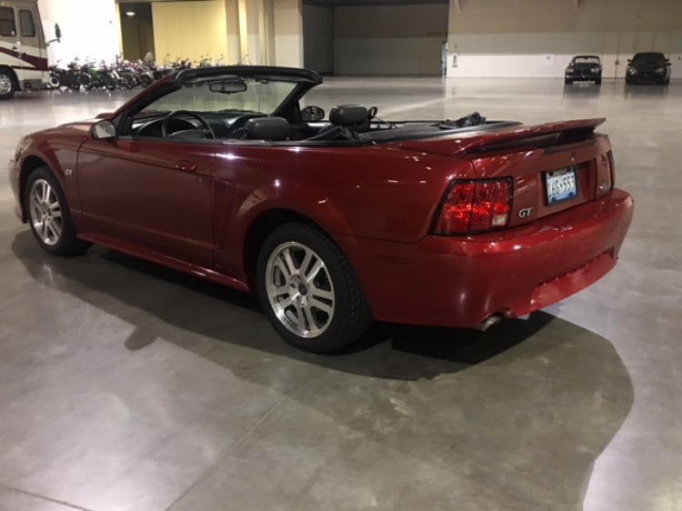 #142 - 2000 Ford Mustang Convertible | MAG Auctions