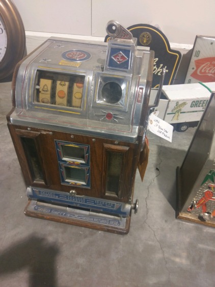 #Z054 - JP Blue Stars Slot Machine | MAG Auctions