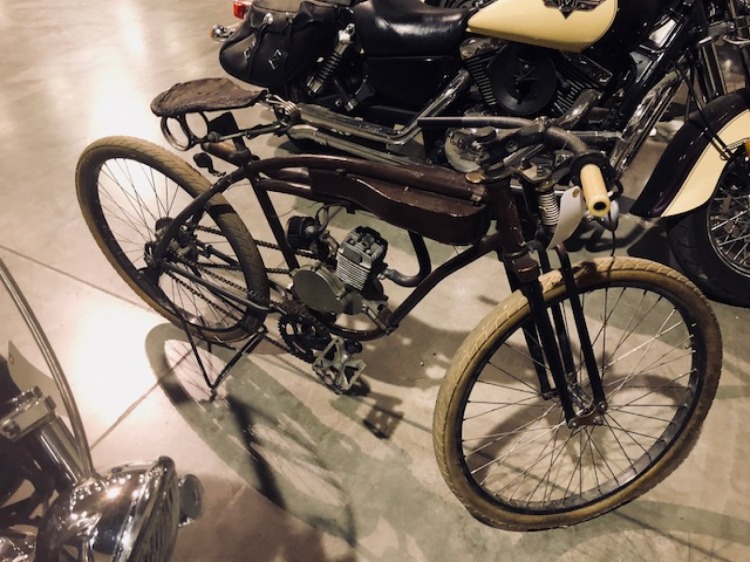 #135 - Custom vintage Bike | MAG Auctions