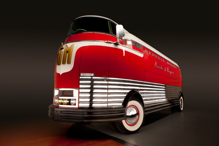 #S2:0 - 1939 General Motors Futurliner Bus | MAG Auctions