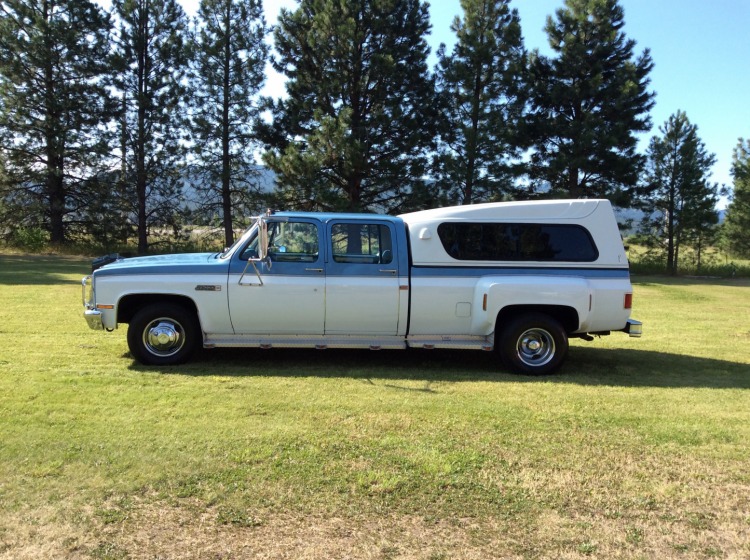 #207 - 1986 GMC 3500 crew cab dually | MAG Auctions