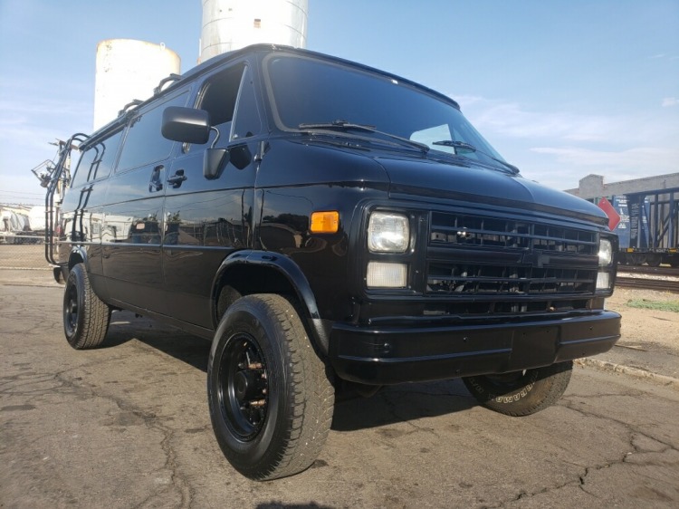 #314R - 1988 Chevrolet 30 G30 EXCURSION VAN | MAG Auctions