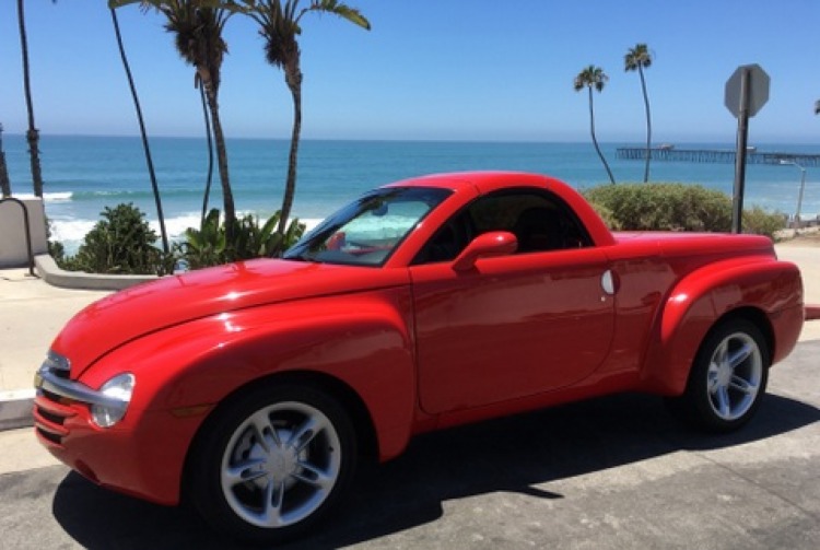 #472 - 2005 Chevrolet SSR Pick Up | MAG Auctions