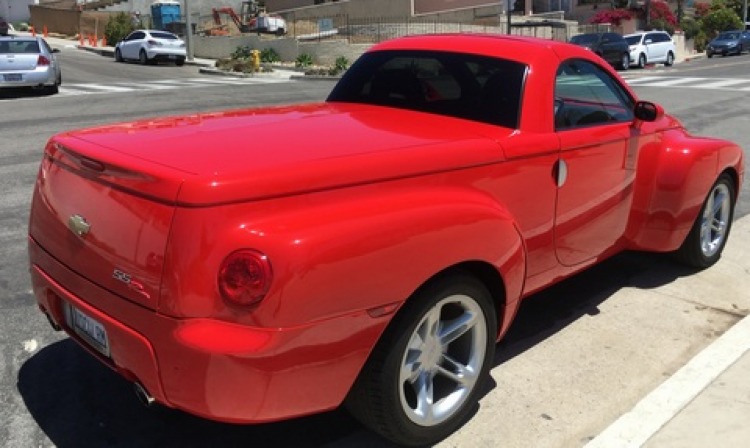 #472 - 2005 Chevrolet SSR Pick Up | MAG Auctions