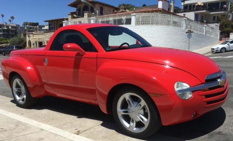 #472 - 2005 Chevrolet SSR Pick Up | MAG Auctions